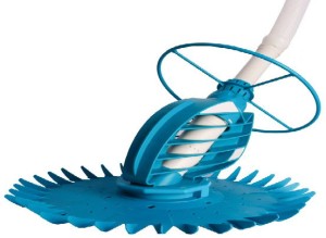 Zodiac Baracuda Ranger Pool Cleaner with twist lock Hoses | Makro