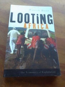Looting Africa by Patrick Bond | Makro