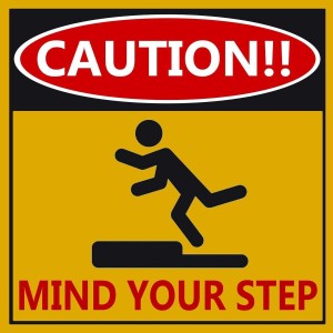SIGN Mind the step 29cm x 29cm Emergency Sign | Makro