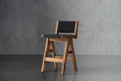 Unique Sandor Counter Bar Chair - Onyx Engineered Wood Bar Chair | Makro