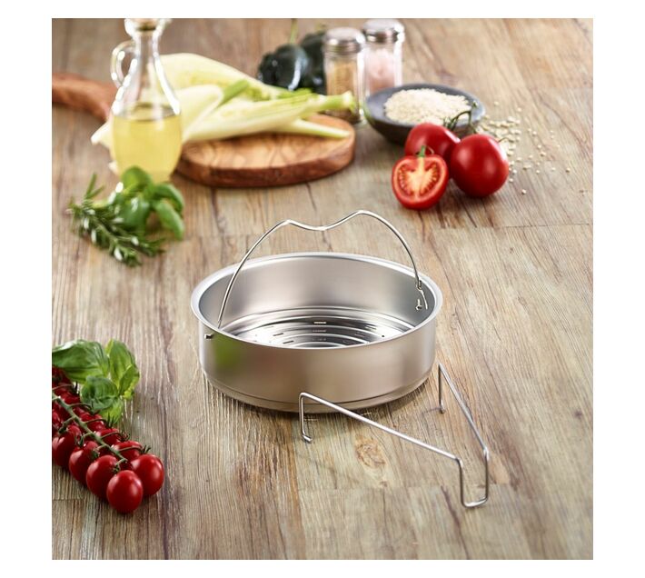 Fissler Pressure Cooker Perforated insert with Tripot (26cm) | Pressure ...
